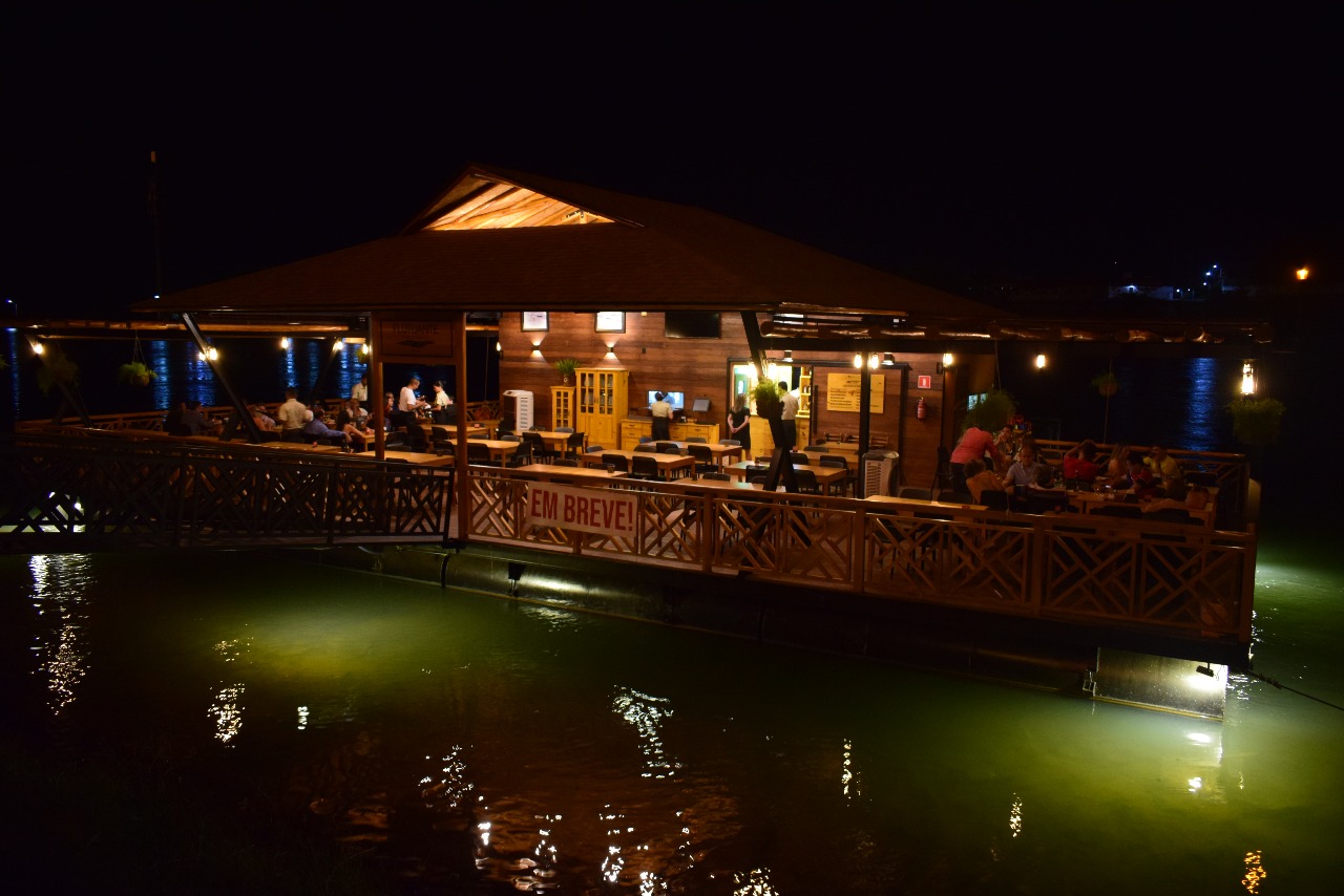 Restaurante Flutuante 2019